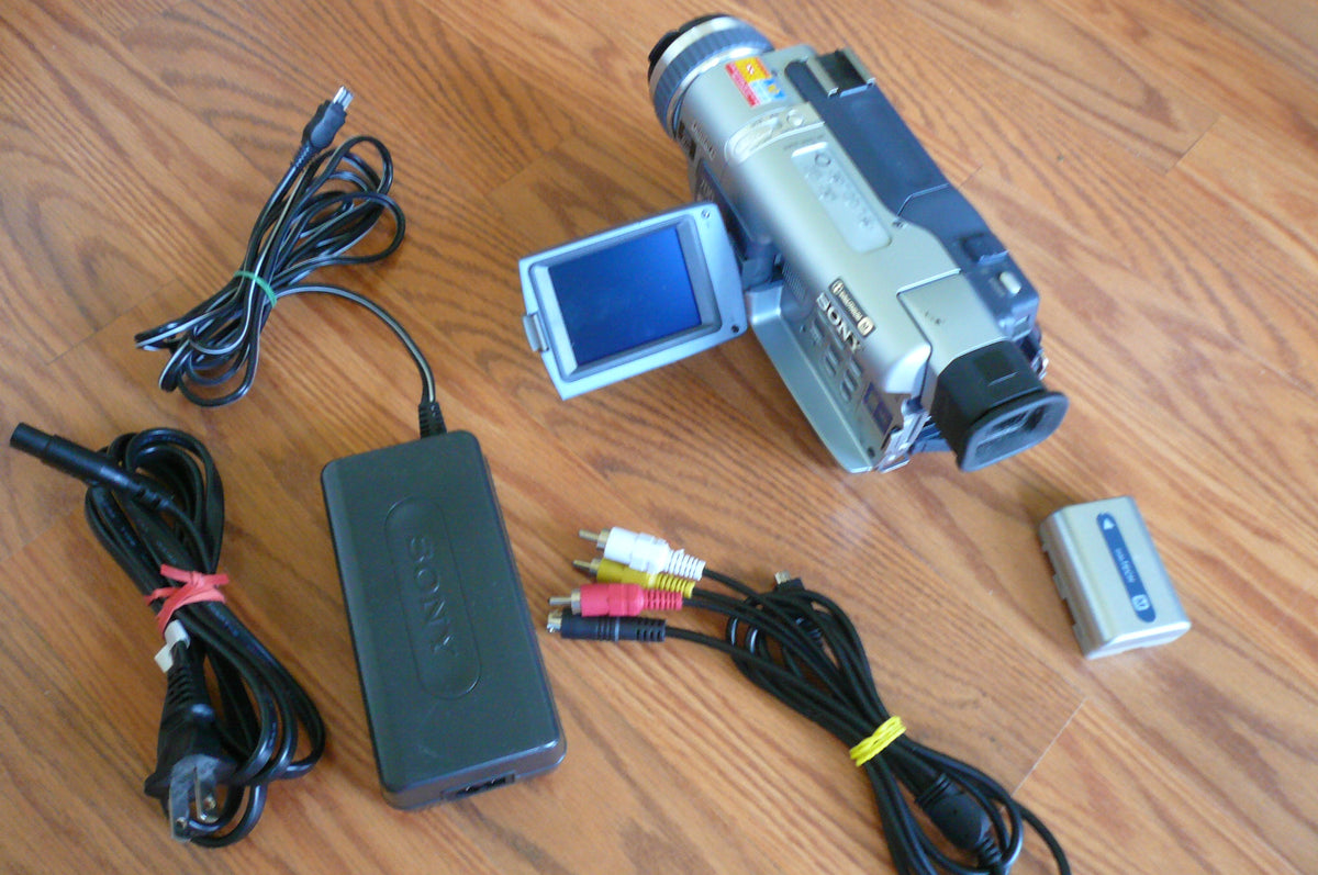 Sony DCR-TRV325e digital8 pal system camcorder plays 8mm Hi8 digital8 – I & N Electronics